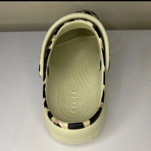 CROCS | Shoes | Crocs Classic Platform Leopard Print Clogs Womens 7 ...